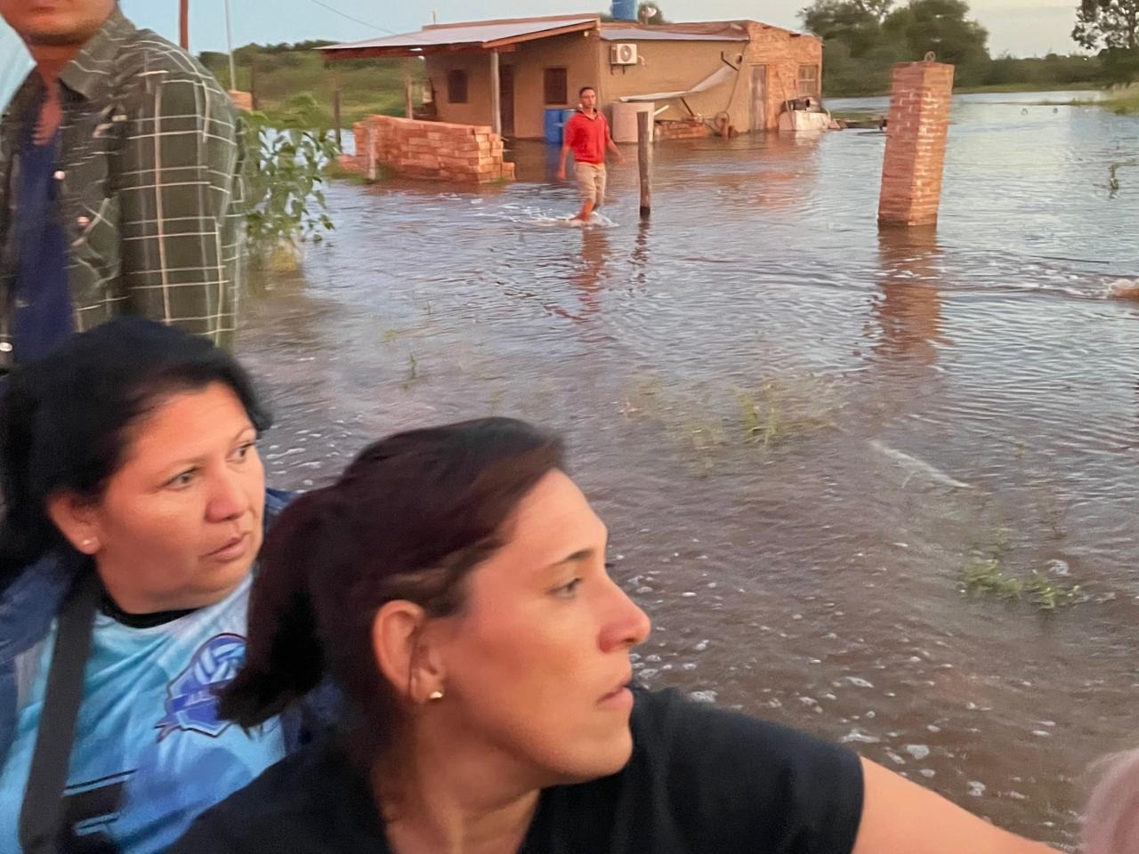 Pirané refuerza el operativo de emergencia ante el avance del agua ...