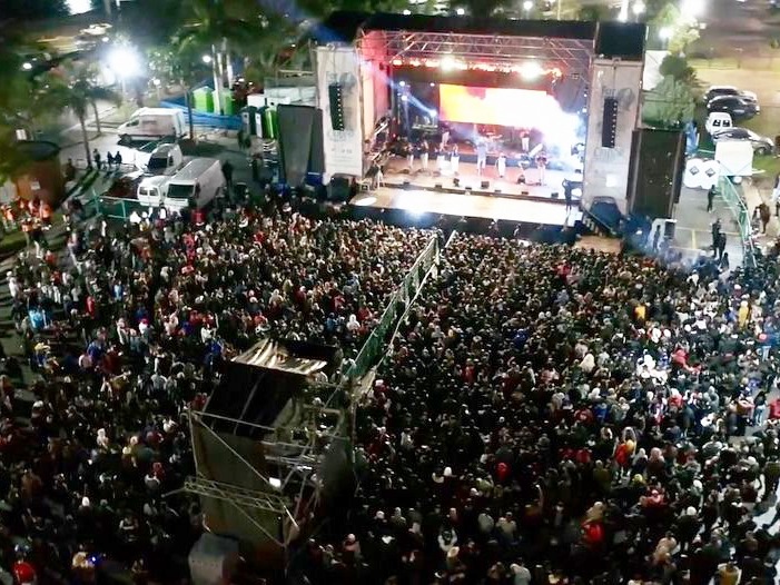 Iván Ruíz y Ariel El Traidor fueron la máxima atracción en el cierre de ...